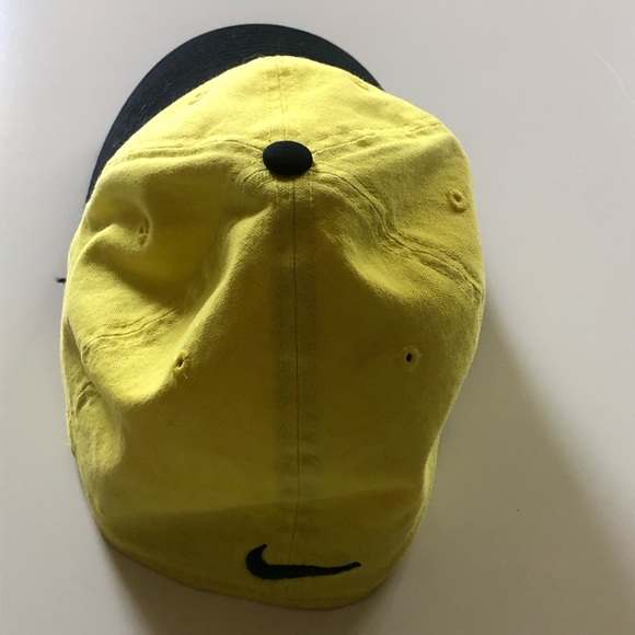 Nike | Accessories | Mens Nike Oregon Yellow And Green Baseball Cap ...